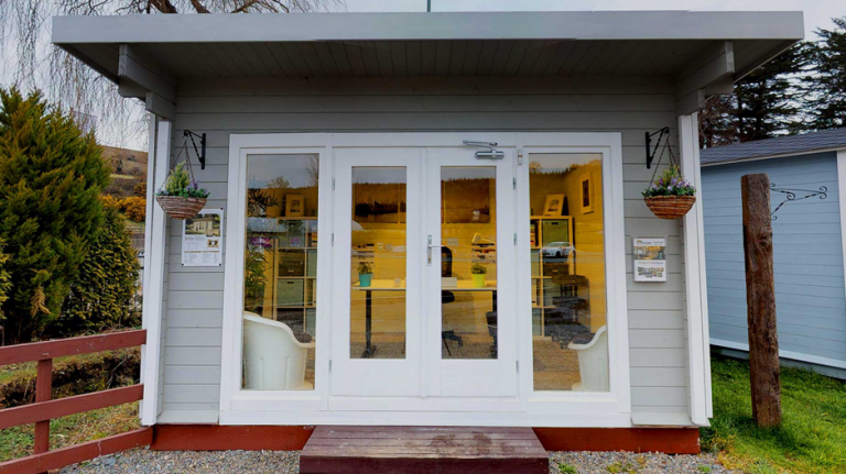 7 Reasons Why a Log Cabin Office is a Great Work Space - ArticleCity.com