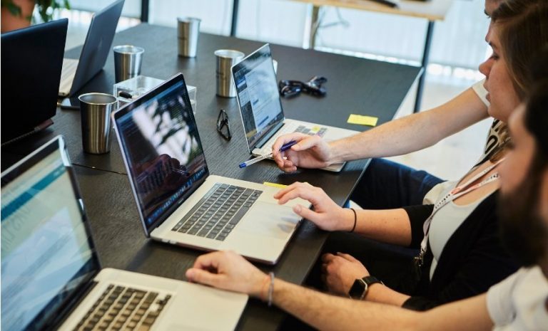 5 Reasons Your Team Should Learn Big Data Analytics - ArticleCity.com