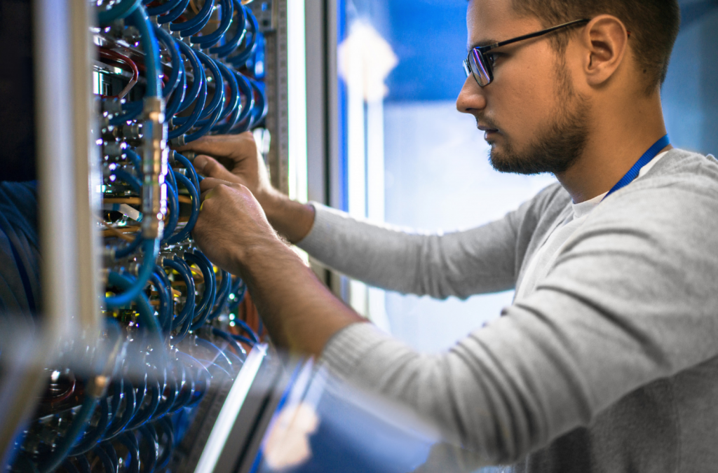 WHY IS TECHNOLOGY IMPORTANT IN BUSINESS? 5 REASONS TO OPTIMIZE YOUR ...