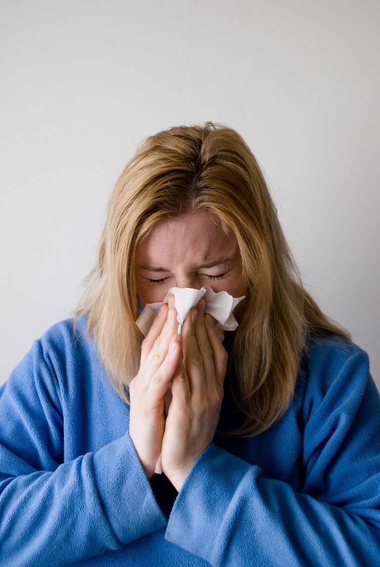 5 Essential Tips for Visiting Someone Who Is Sick - ArticleCity.com