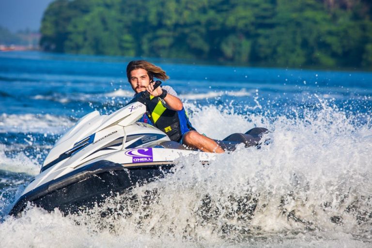 What Are the Different Types of Jet Skis That Are Ridden Today ...